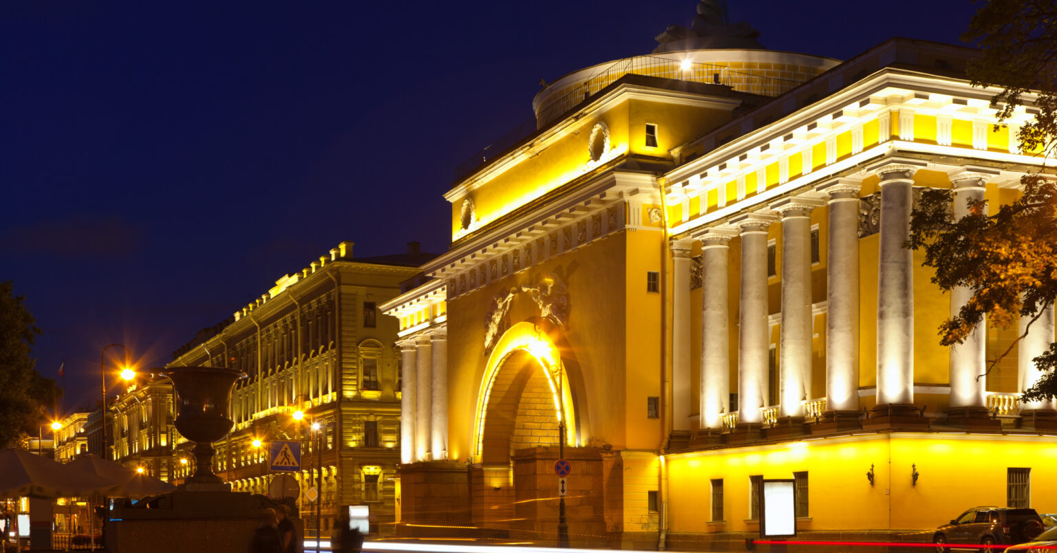 Top Exterior LED Lighting Trends for Commercial Buildings